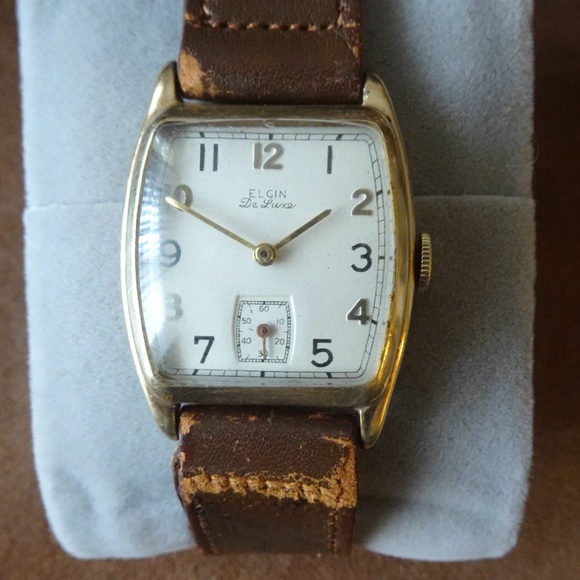 Elgin DeLuxe | Wearables | Vintage Elgin De Luxe Gold And Brown Watch ...